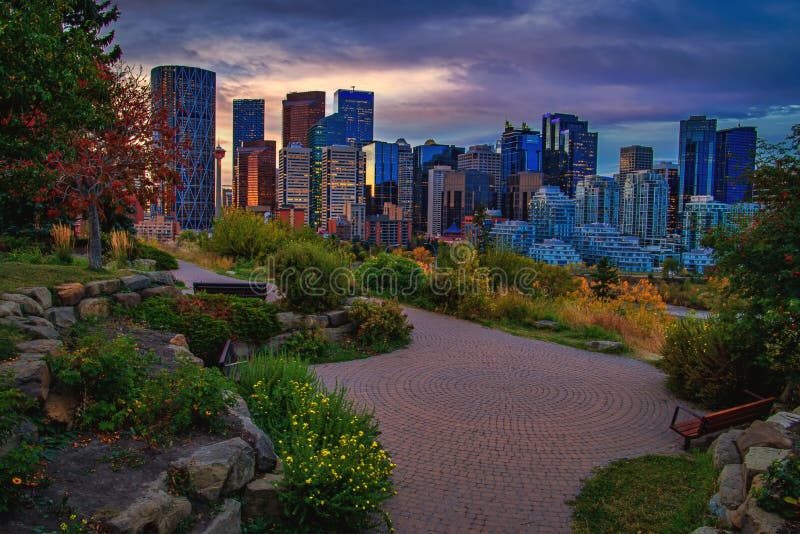 Cloudy Sunrise Over the Downtown Calgary Skyline Editorial Photo ...