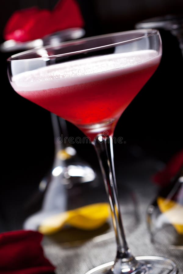 The Clover Club Cocktail is a Cocktail Consisting of Gin, Lemon Juice ...