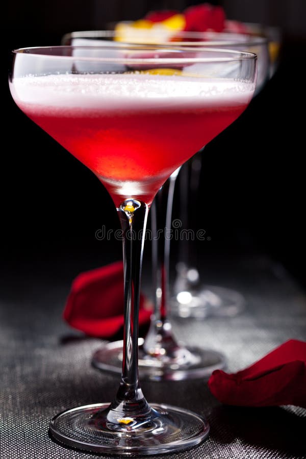 The Clover Club Cocktail is a Cocktail Consisting of Gin, Lemon Juice ...