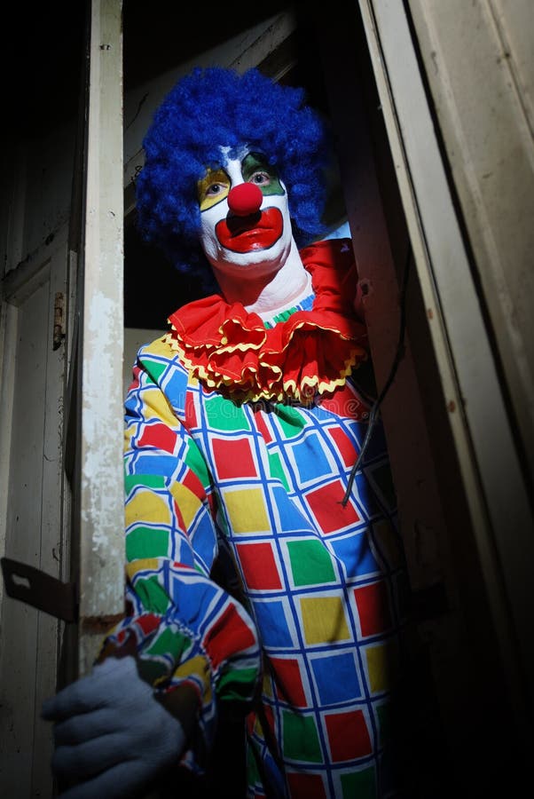 Clown effrayant photo stock. Image du peinture, renivellement - 7054082