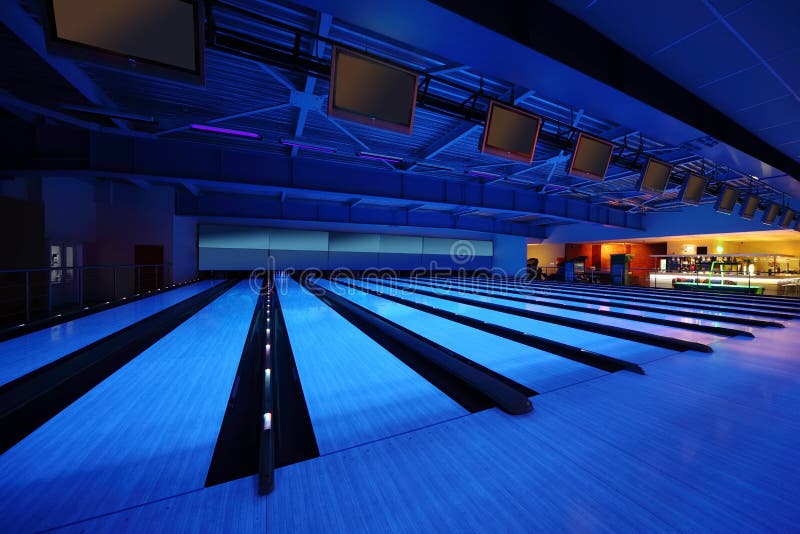 Club vacío del bowling imagen de archivo. Imagen de azul - 25150347