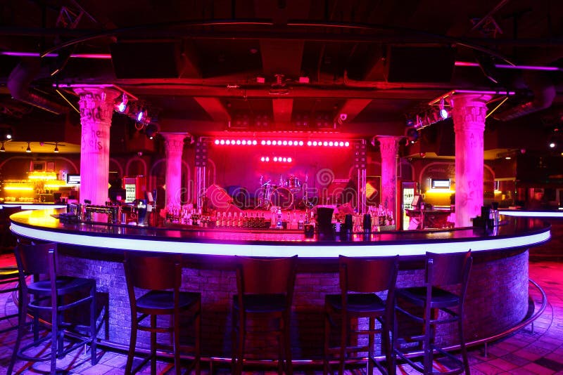 Clube Noturno Moderno No Estilo Europeu Foto de Stock - Imagem de ...