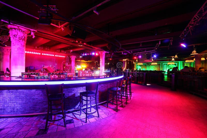 Clube Noturno Moderno No Estilo Europeu Imagem de Stock - Imagem de ...