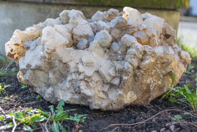 Cluster of Calcite Crystals Stock Photo - Image of coating, caco3: 90734992