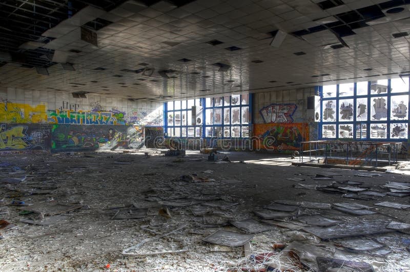 Cluttered Corridor Stock Photos - Free & Royalty-Free Stock Photos from ...