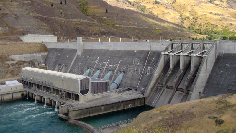 The Clyde Dam ,Clyde Central Otago Editorial Image - Image of small ...