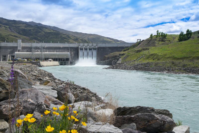 Clyde Power Station Dam, Otago, South Island, New Zealand Stock Image ...