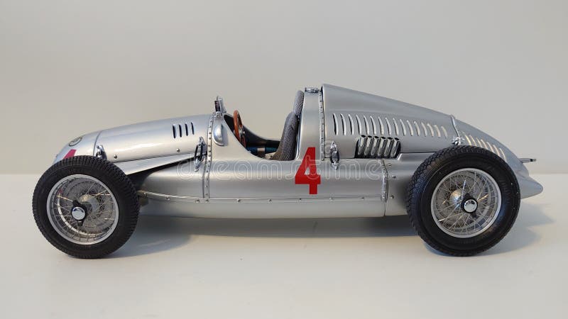 Cmc 1/18 Scale Model Car - Auto Union Type D Silver Arrow Formula One ...
