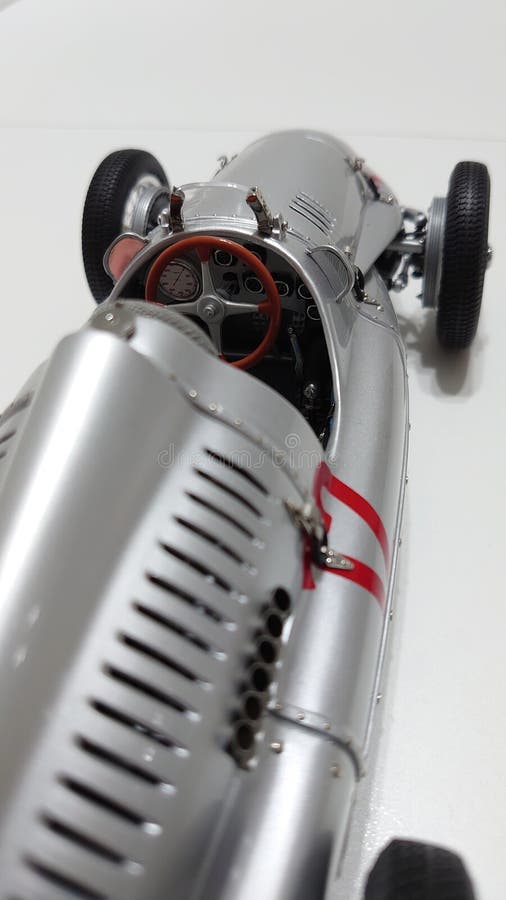 Cmc 1/18 Scale Model Car - German Silver Arrows Auto Union D Type ...