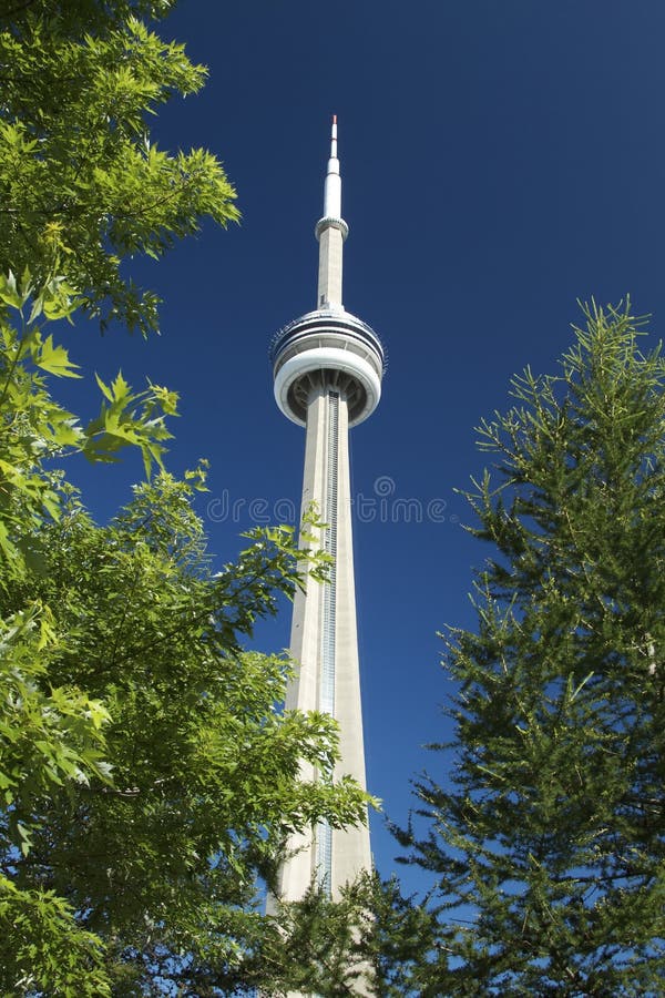Lightning Strikes CN Tower Toronto Editorial Stock Image - Image of ...