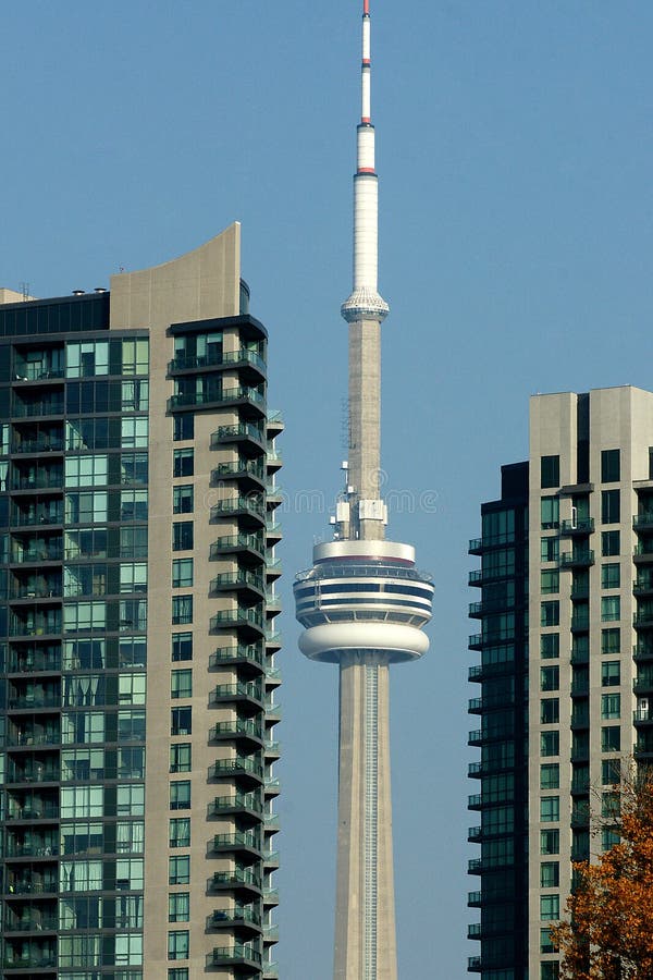 CN Tower editorial photo. Image of attraction, condos - 76282311