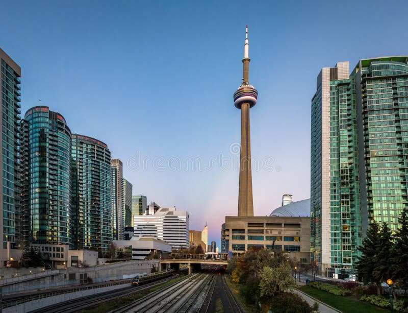 CN tower, Toronto editorial photography. Image of city - 8365782