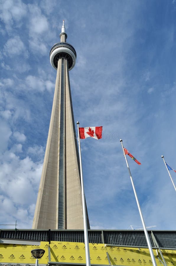 The CN Tower editorial photo. Image of tower, famous - 30367916