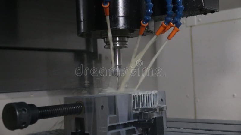 CNC Machine with Water Cooling is Millings Aluminum Heatsink Stock ...