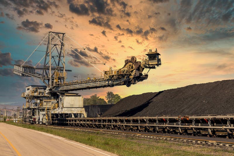 Coal Excavation on the Surface Mine, Coal Mining and Processing ...
