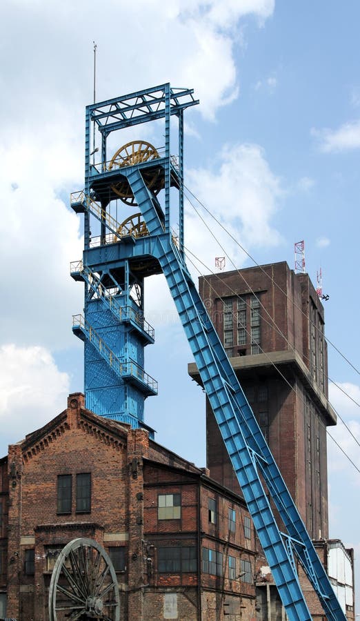 Coal mine shaft stock image. Image of tower, resource - 17351797