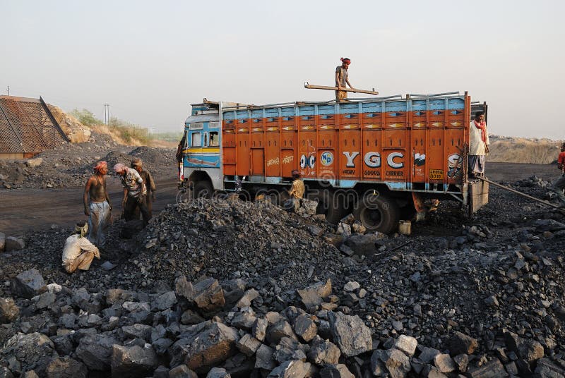 Coal mines in India editorial stock photo. Image of jharkhand - 16760298