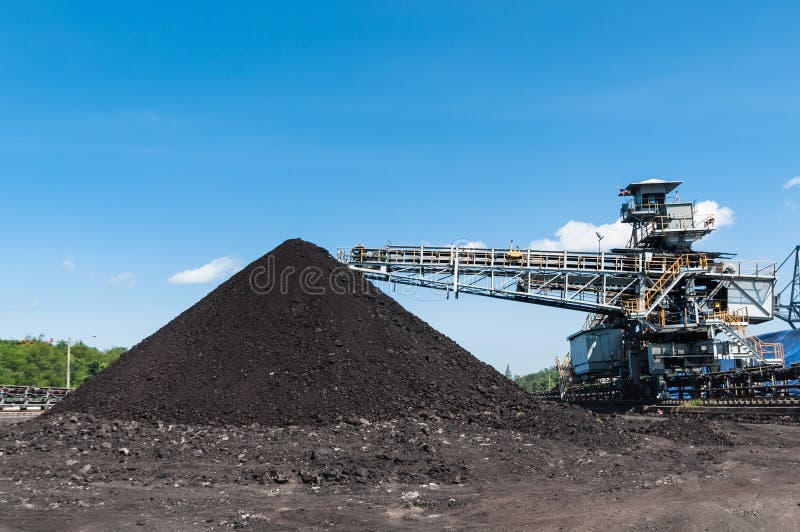 Coal Storage Stock Photos - Download 1,940 Royalty Free Photos
