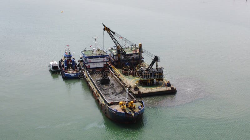Coal Terminal Dredging at Port Stock Photo - Image of port, v100: 261699934
