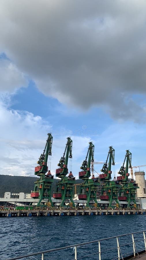 168 Five Cranes Stock Photos - Free & Royalty-Free Stock Photos from ...