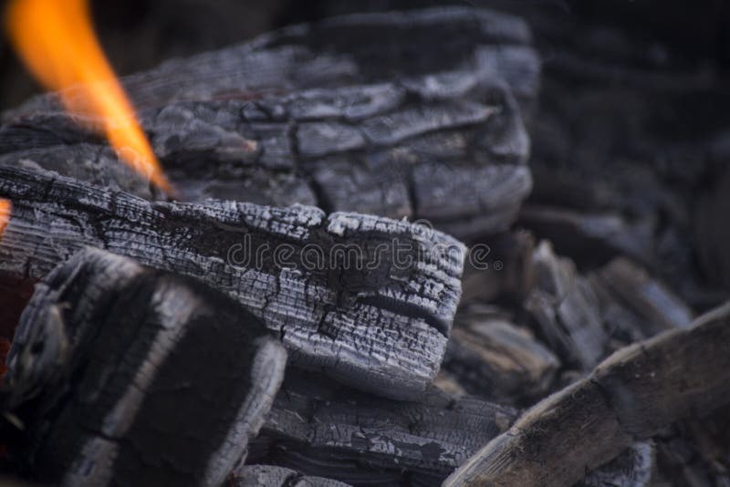 Hot Coals, Bonfire, Logs Burning Stock Image - Image of grill, burn ...
