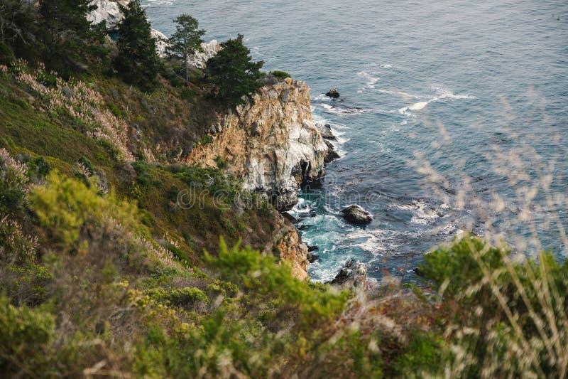 Coastline and Cliffs in Big Sur on the Pacific Highway in California ...