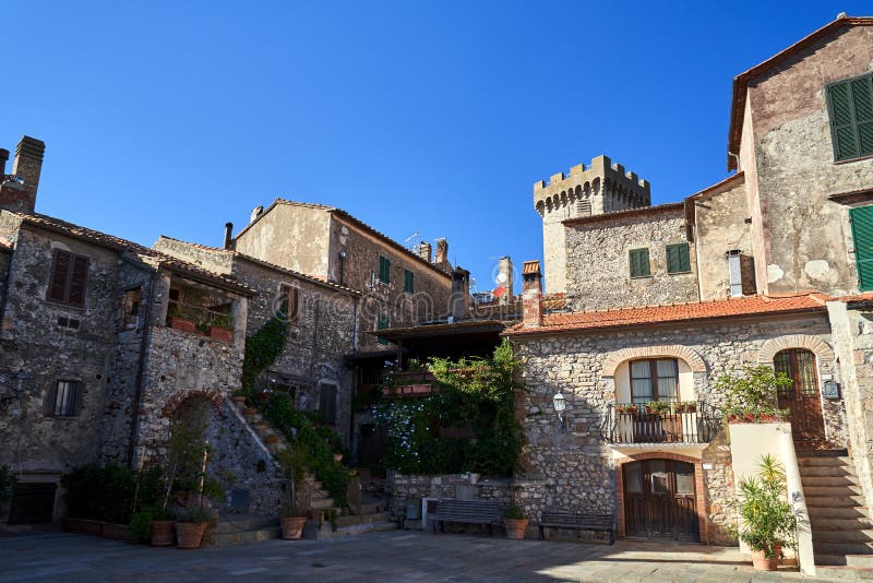 Cobbled Square with Ancient Stone Buildings in Capalbio Stock Photo ...