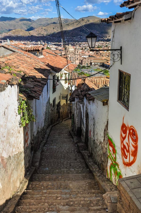 Cobbled Street in Cusco, Peru Editorial Stock Image - Image of skyline ...