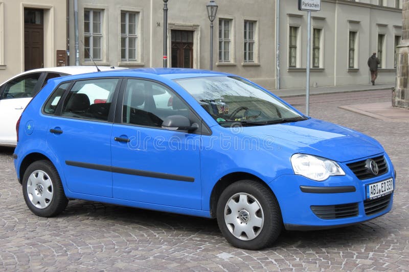 Cabrio Azul De Volkswagen New Beetle Imagen de archivo editorial ...