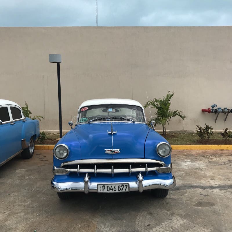 Coche cubano imagen de archivo editorial. Imagen de cubano - 110583999