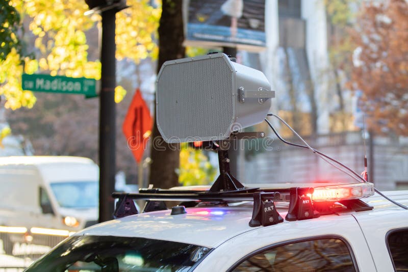 Coche Policía Con Un Megáfono Montado Imagen de archivo - Imagen de ...