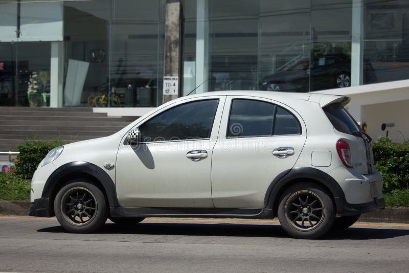 Coche Privado Nissan March De Eco Foto editorial - Imagen de velocidad ...