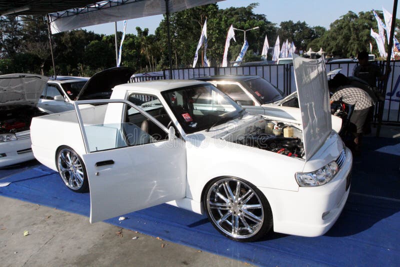Coches modificados imagen editorial. Imagen de indonesia - 40753075