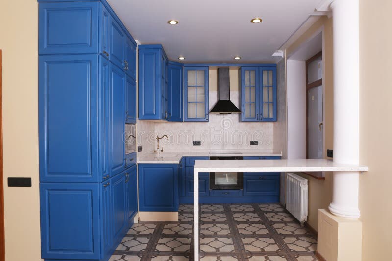 Cocina Azul Interior Foto De Cierre Foto de archivo - Imagen de ...