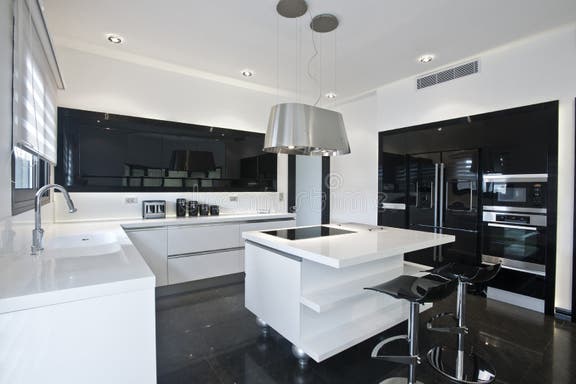 Cocina moderna brillante imagen de archivo. Imagen de cocina - 42052391