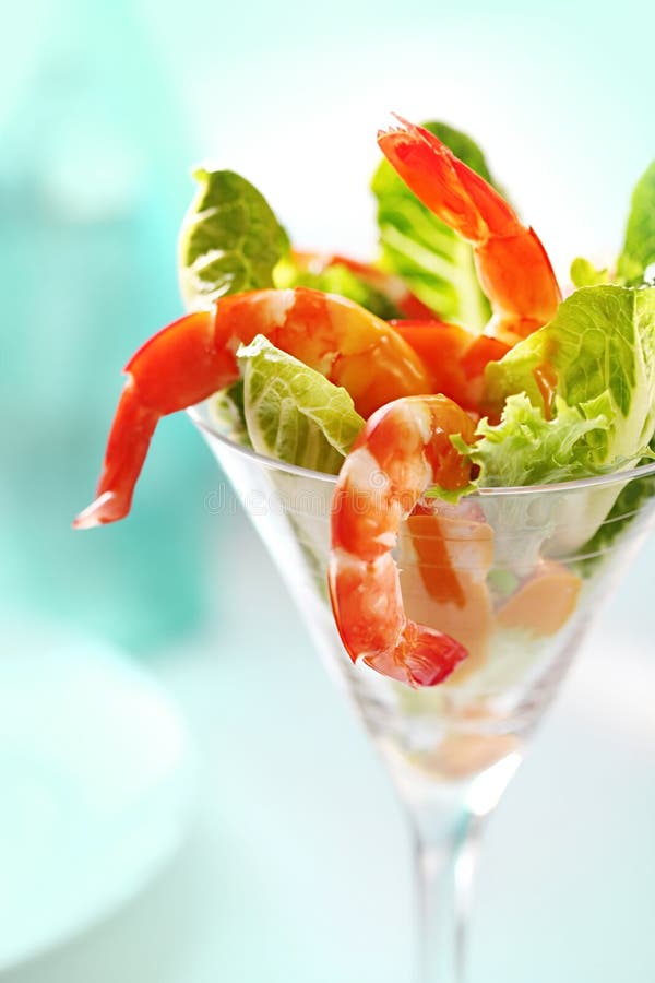 Cocktail de crevette image stock. Image du prawn, image - 9000839