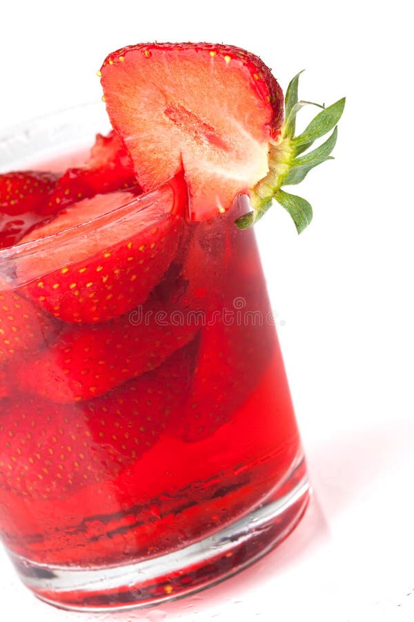 Cocktail Della Vodka Della Fragola Immagine Stock - Immagine di liquore ...