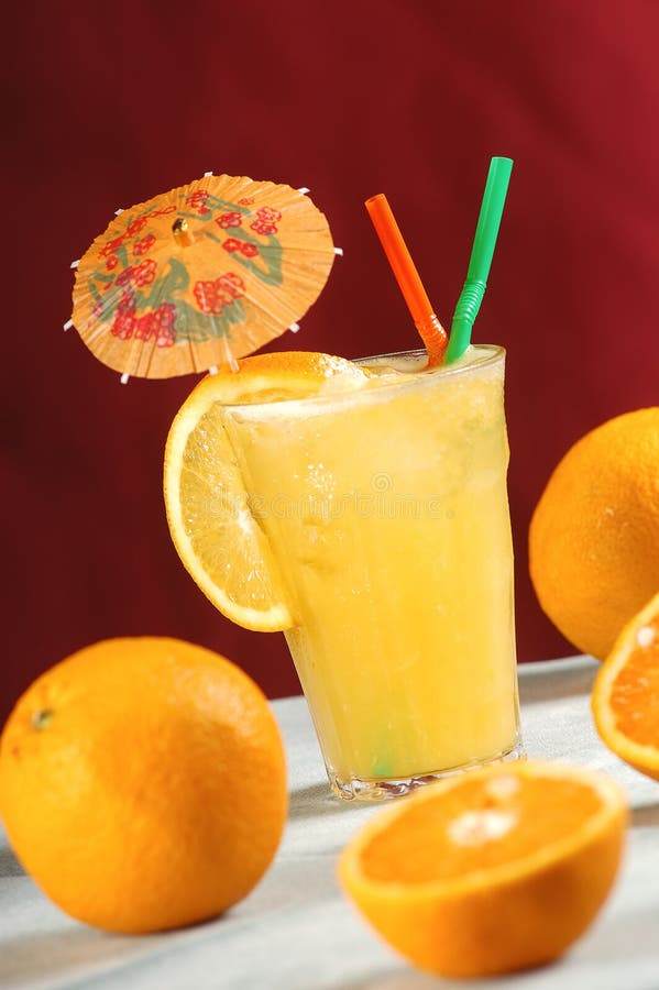 Cocktail De Sumo De Laranja Foto de Stock - Imagem de toranja, bebida ...