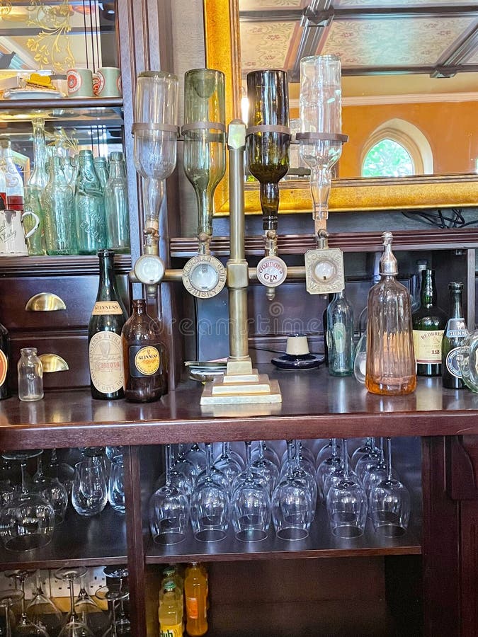 Cocktail Drink Pourer editorial photo. Image of beverage - 375490356