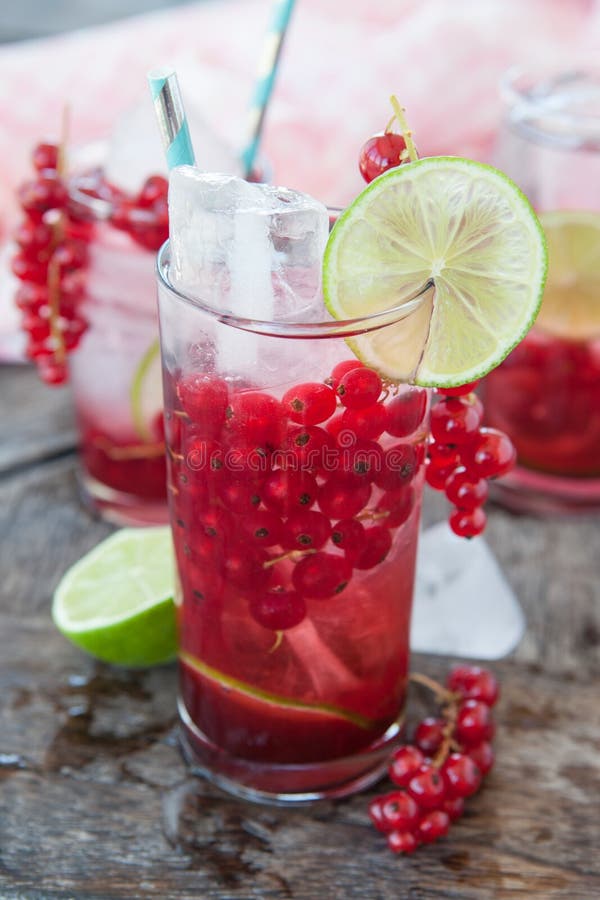 Cocktail with red currants stock image. Image of fruity - 120379301