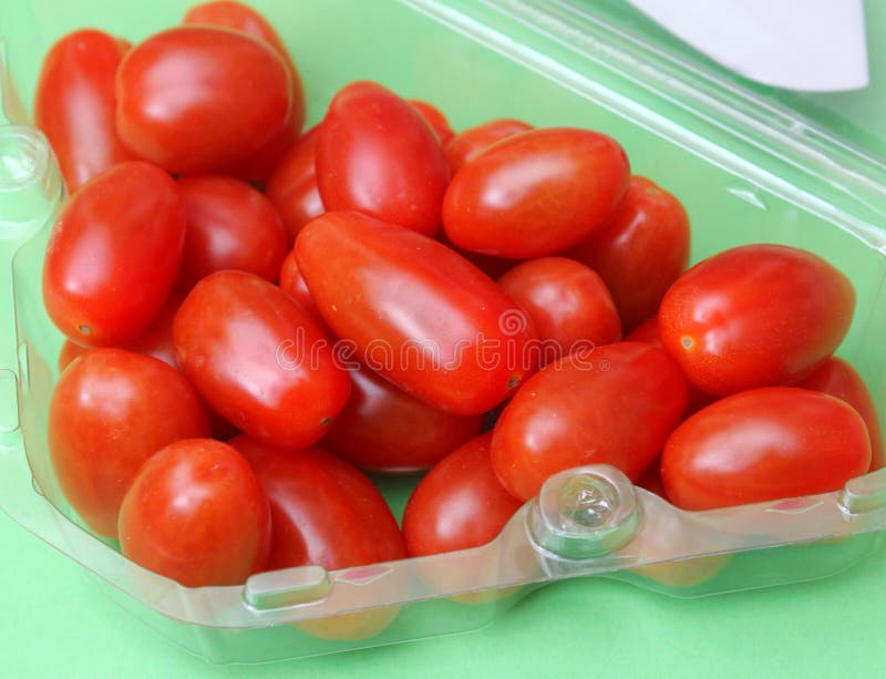 Cocktail tomatoes stock image. Image of frehness, vegetables - 38703877