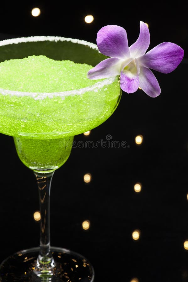 Cocktail Verde Do Margarita Foto de Stock - Imagem de nightlife ...