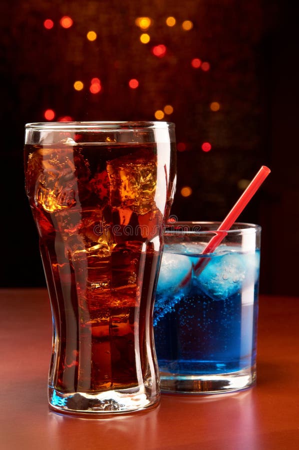 Cola with ice stock photo. Image of cocktail, bubbles - 22533666