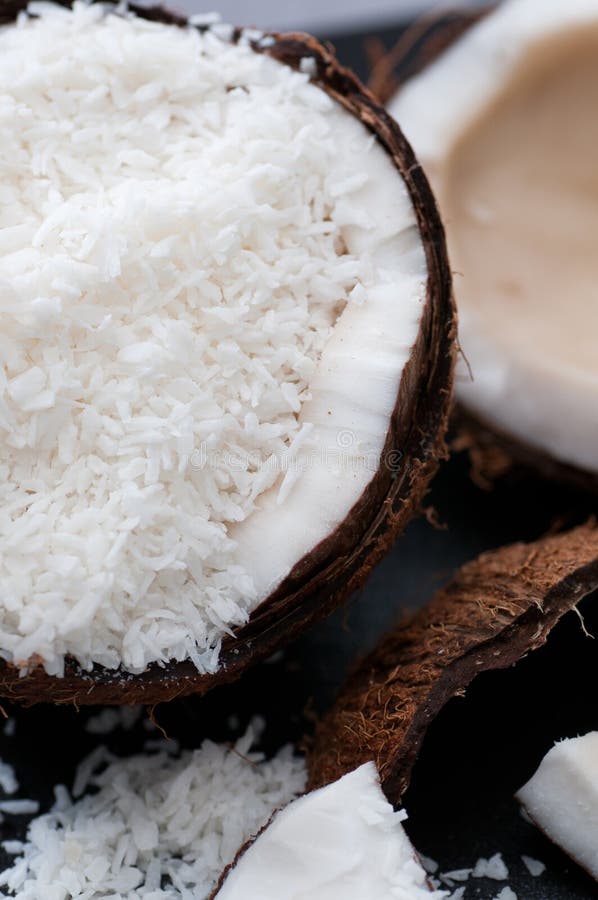 Coco raspado imagem de stock. Imagem de livre, gluten - 27019229