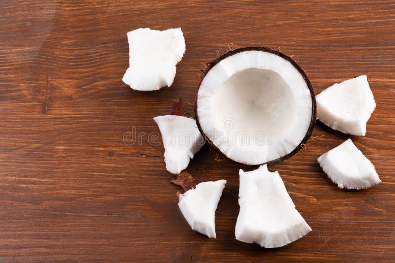 Coco maduro delicioso imagen de archivo. Imagen de primer - 140502603