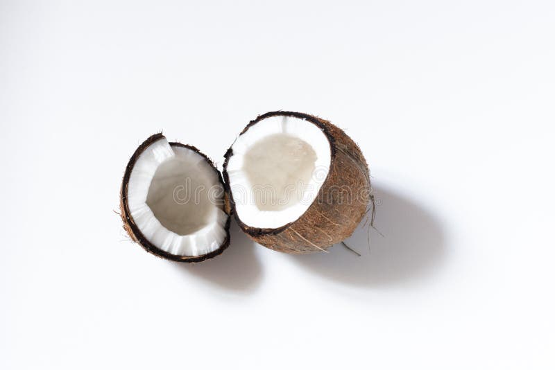 Coco. Coco Picado Aislado Sobre Fondo Blanco Foto de archivo - Imagen ...