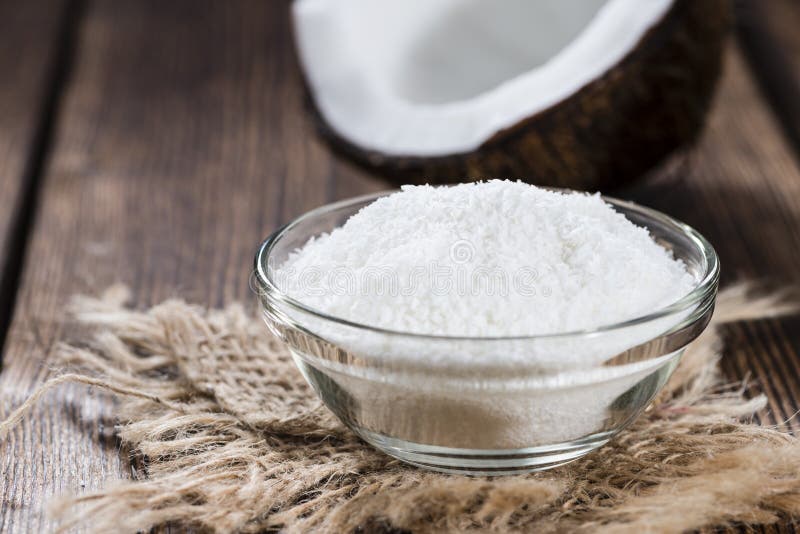 Coco rallado fresco foto de archivo. Imagen de macro - 44048784