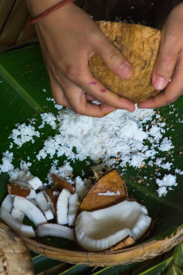 Coco raspado foto de stock. Imagem de banana, dieta - 106941324