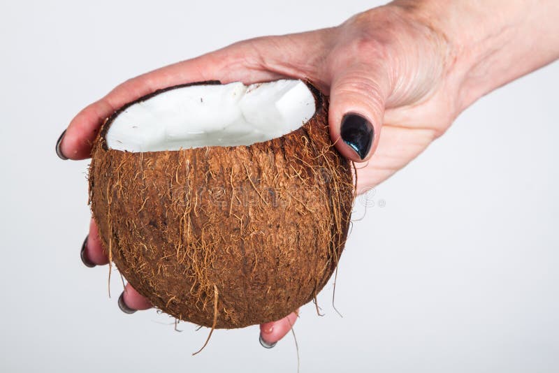 Coco tropical imagen de archivo. Imagen de sabroso, alimento - 150827933