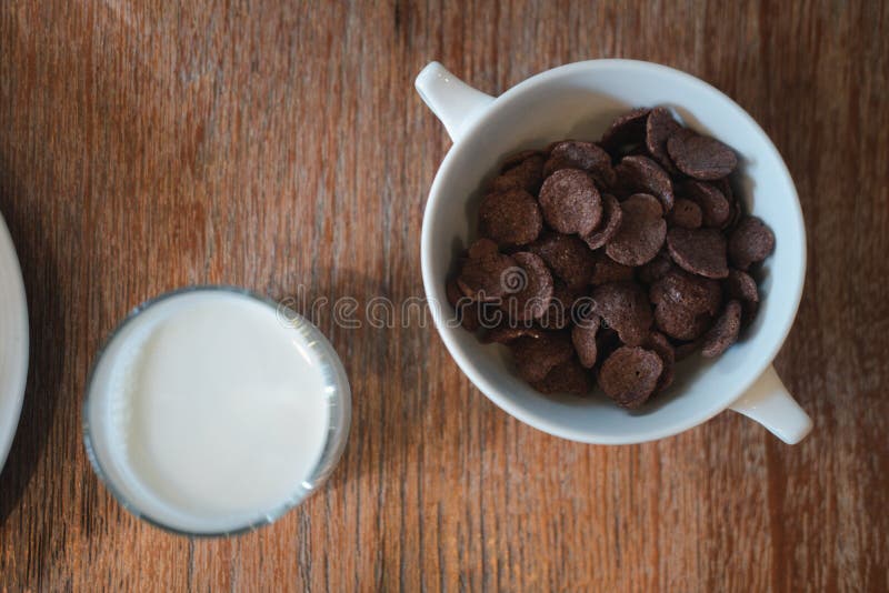 Cocoa Crunch Cornflakes with Milk Stock Image - Image of food, cocoa ...